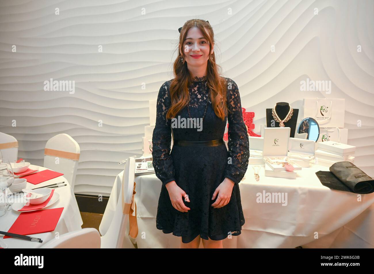 The wedding singer hi-res stock photography and images - Alamy