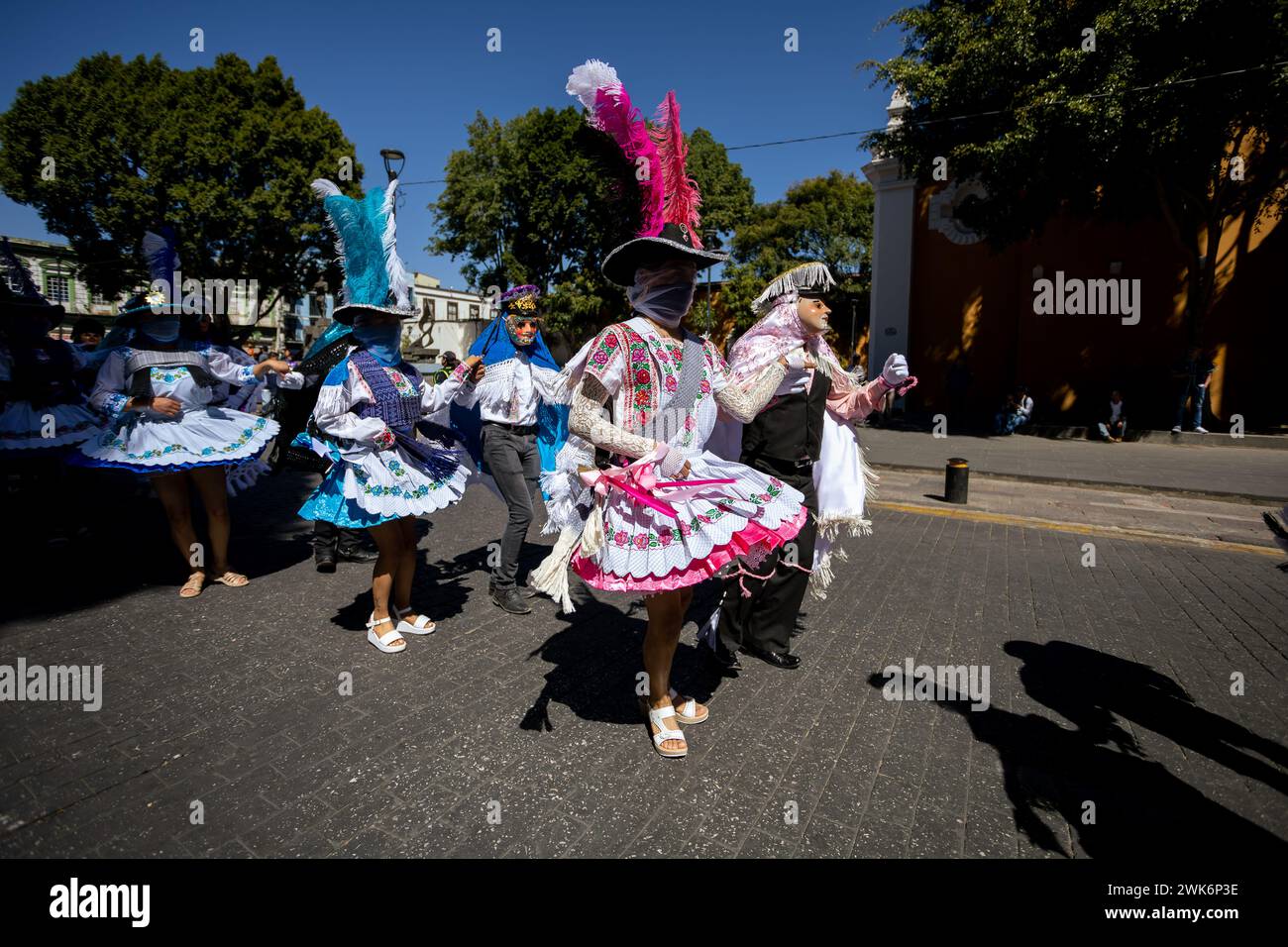 Mexican carnival, Mexican dancers recognized as "huehues" with bright ...