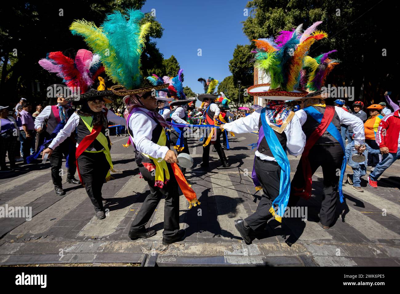 Mexican carnival, Mexican dancers recognized as "huehues" with bright ...