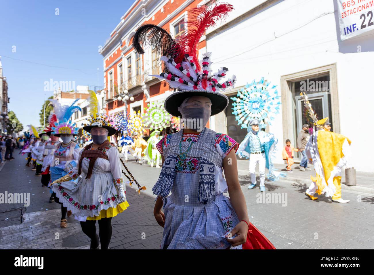 Mexican carnival, Mexican dancers recognized as "huehues" with bright ...