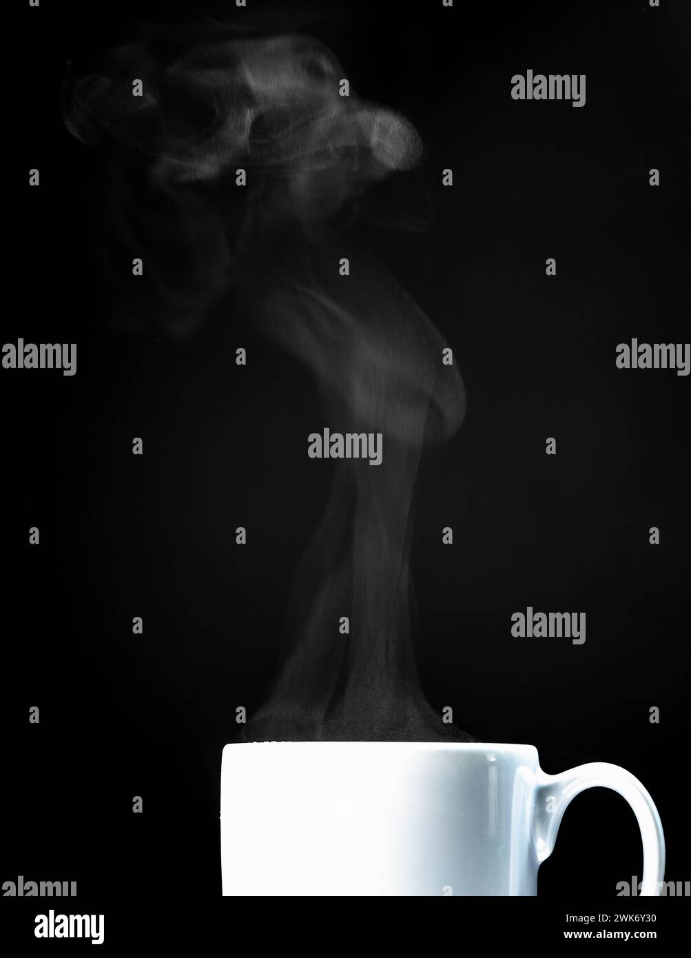 Warm drink outline hi-res stock photography and images - Alamy