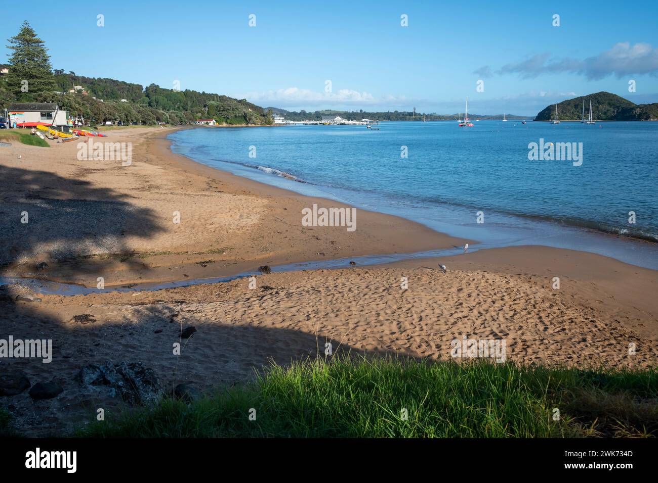 Paihia pier bay islands hi-res stock photography and images - Alamy