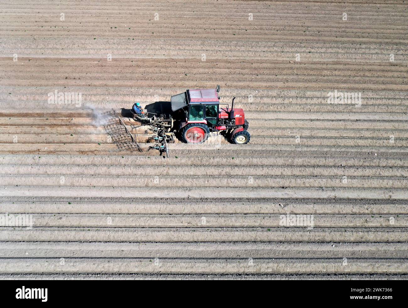 Dust trail hi-res stock photography and images - Alamy
