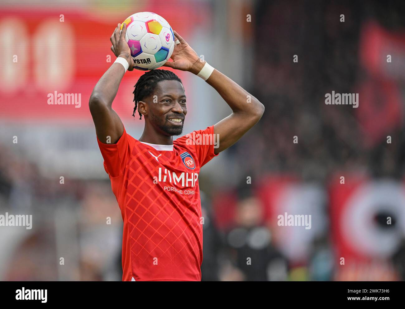 Omar Traore 1. FC Heidenheim 1846 FCH (23) during a throw-in, action ...