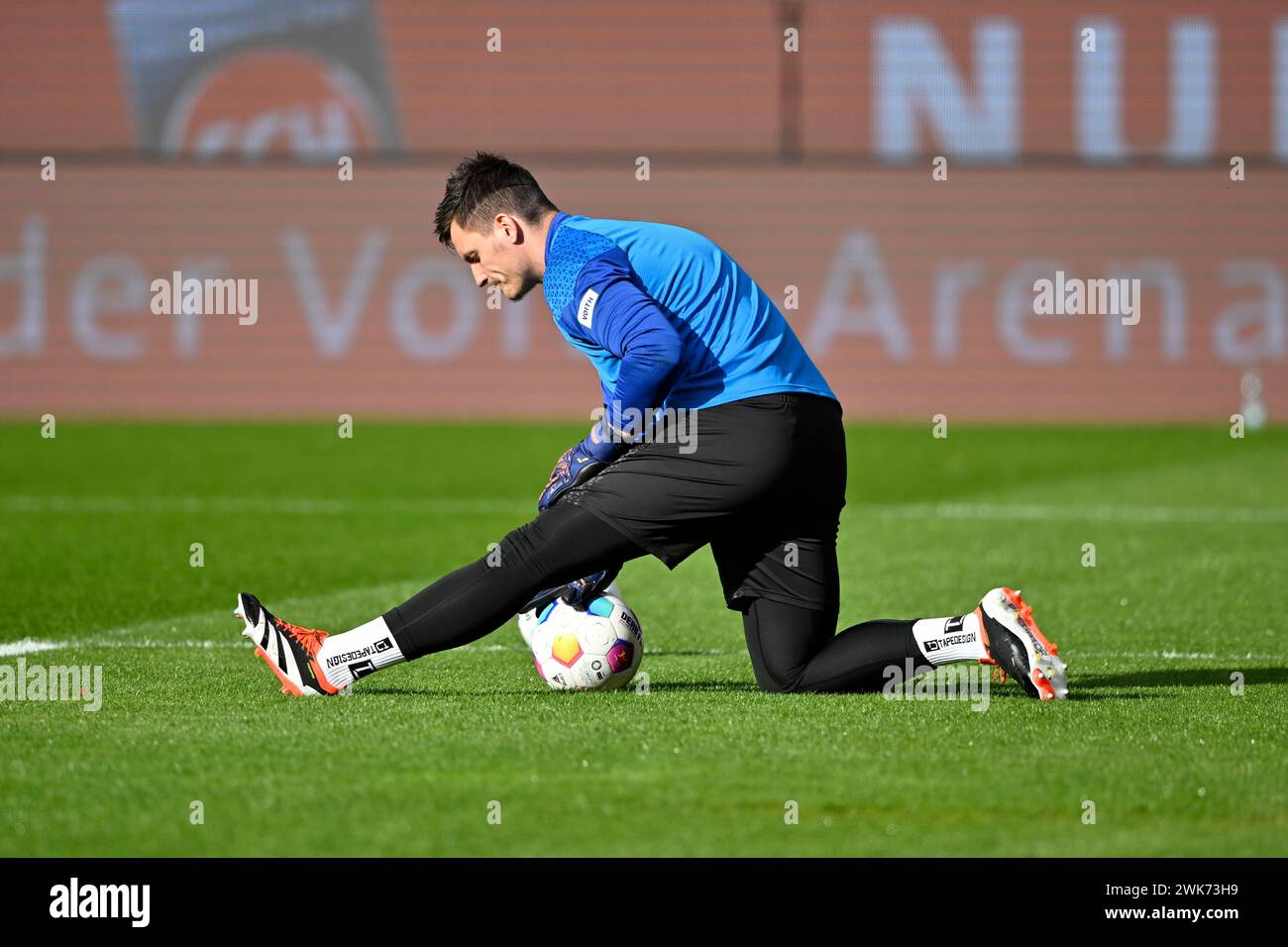 Goalkeeper Kevin Mueller 1. FC Heidenheim 1846 FCH (01) warming up ...