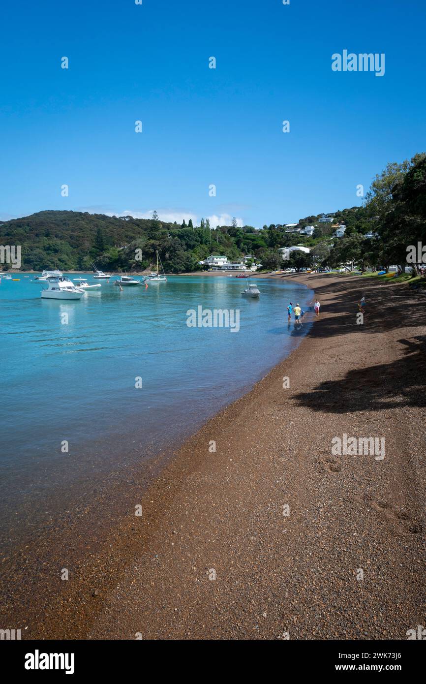 Beach at Russell, Bay of Islands, Northland, North Island, New Zealand ...