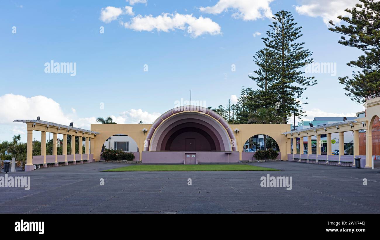 Concert shell hi-res stock photography and images - Alamy