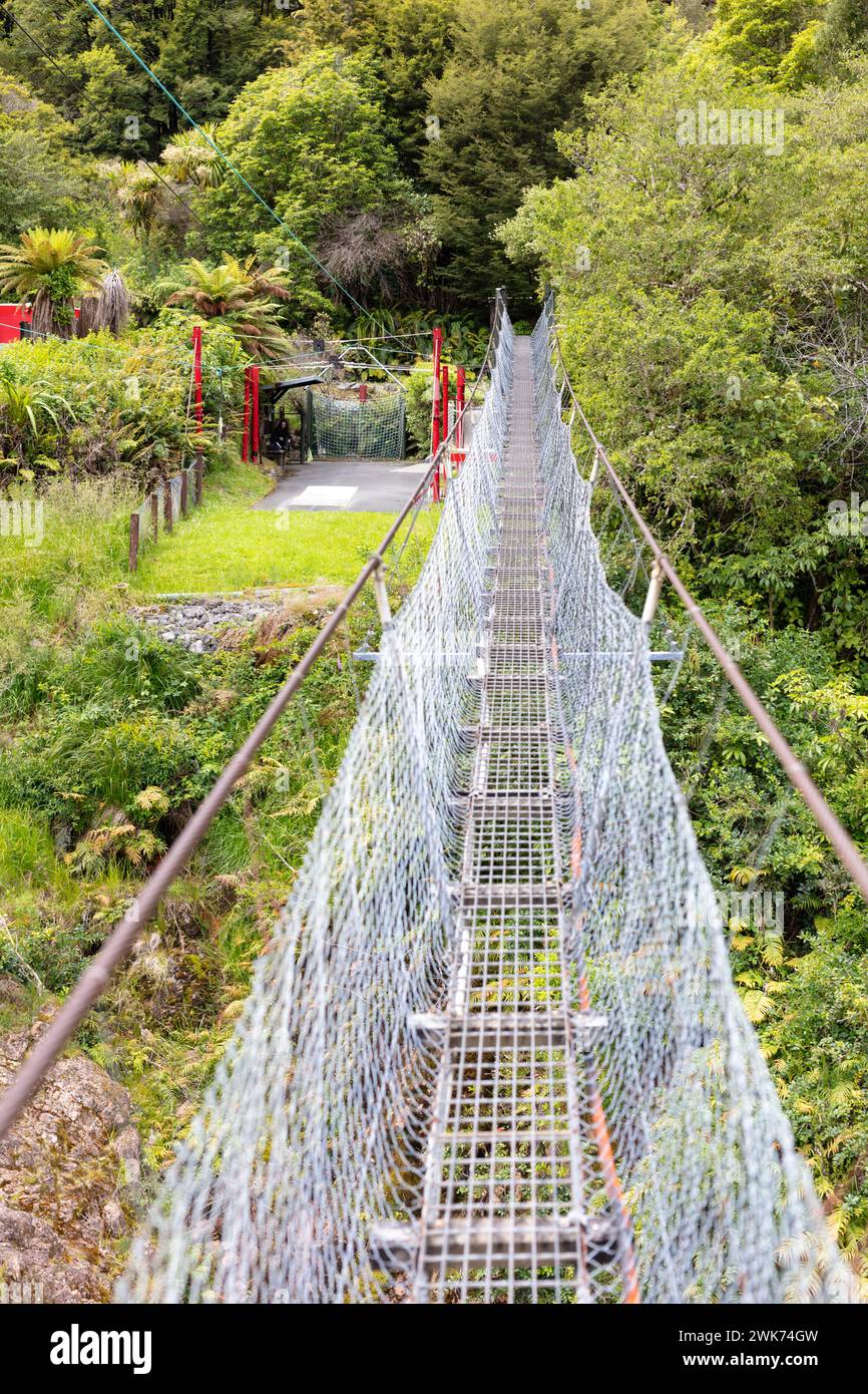 Buller Gorge Swingbridge, Buller River, Murchison, Neuseeland Stock ...