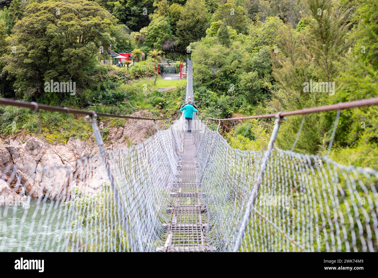 Buller Gorge Swingbridge, Buller River, Murchison, Neuseeland Stock ...