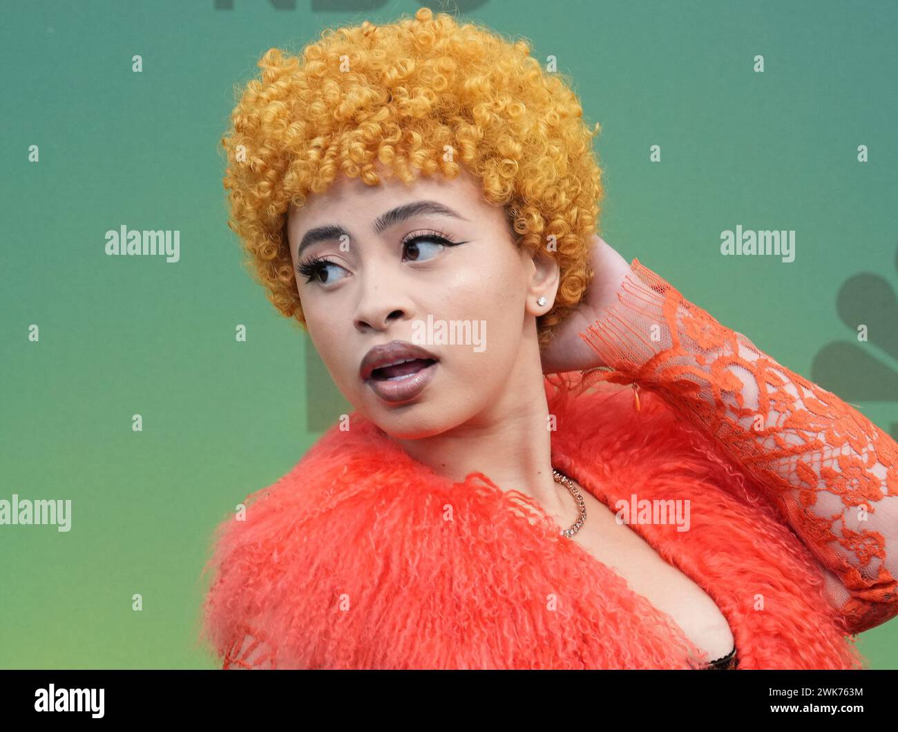 Los Angeles, USA. 18th Feb, 2024. Ice Spice walking on the red carpet ...