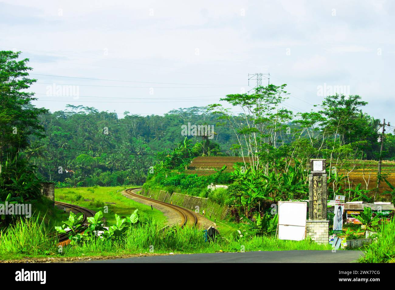 photo of a two-track railroad with sharp bends Stock Photo - Alamy