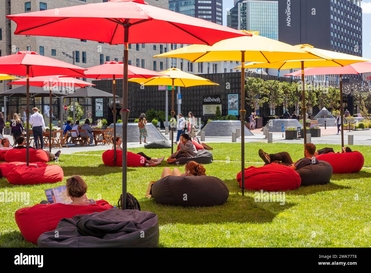 Relax city park auckland hi-res stock photography and images - Alamy