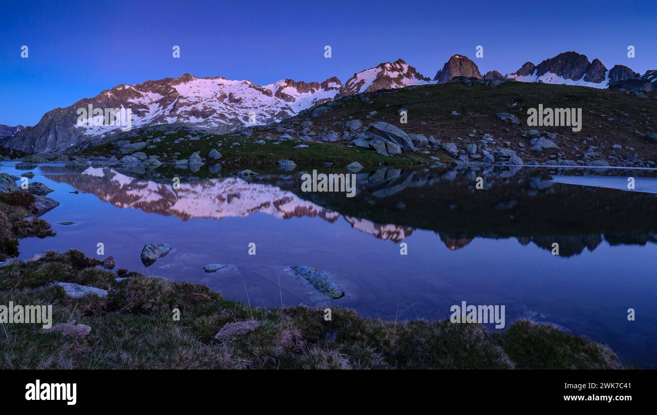 Sunrise at the Besiberris range, Punta Harlé, Pa de Sucre and Tumeneia ...