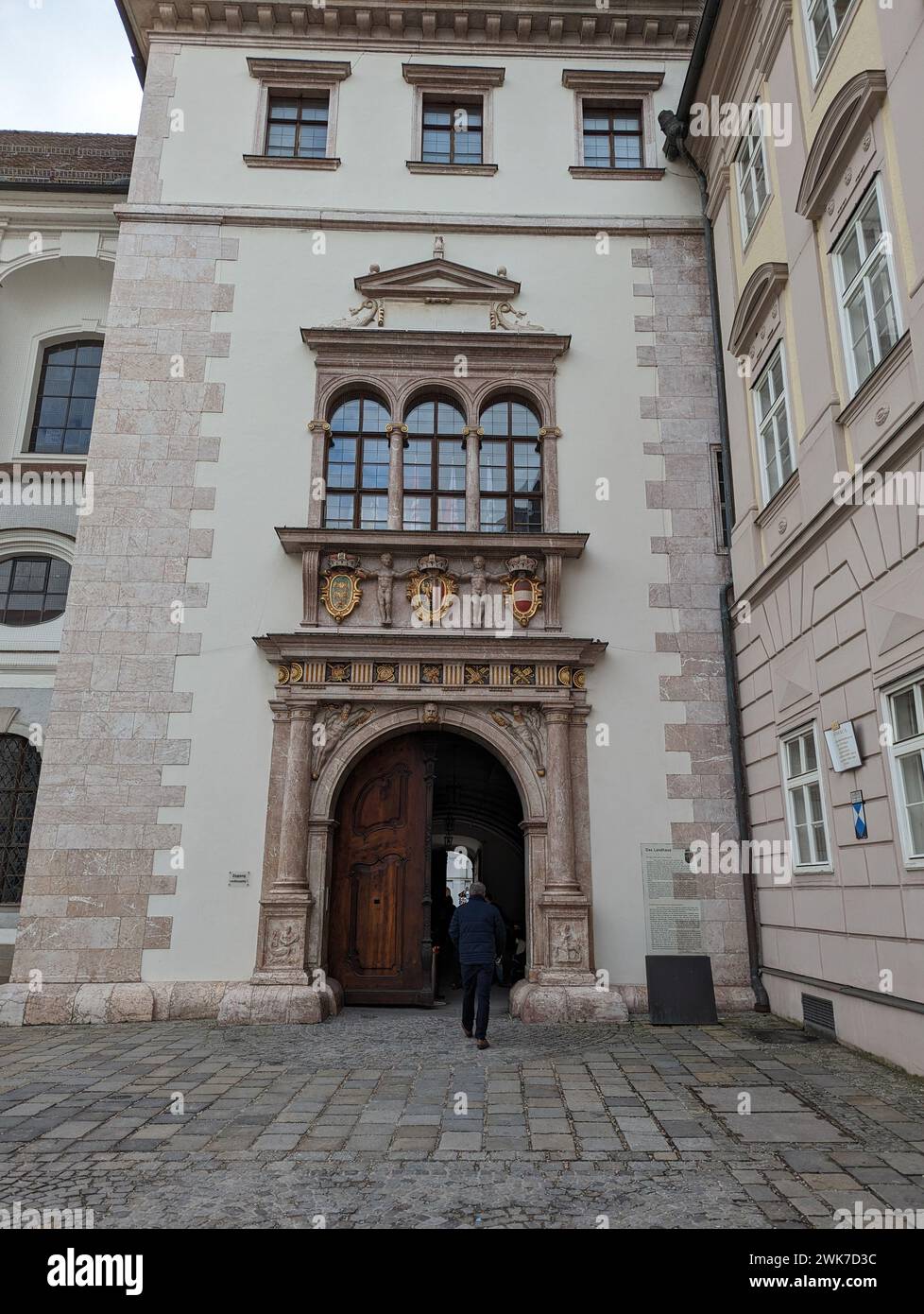 Approaching a doorway hi-res stock photography and images - Alamy