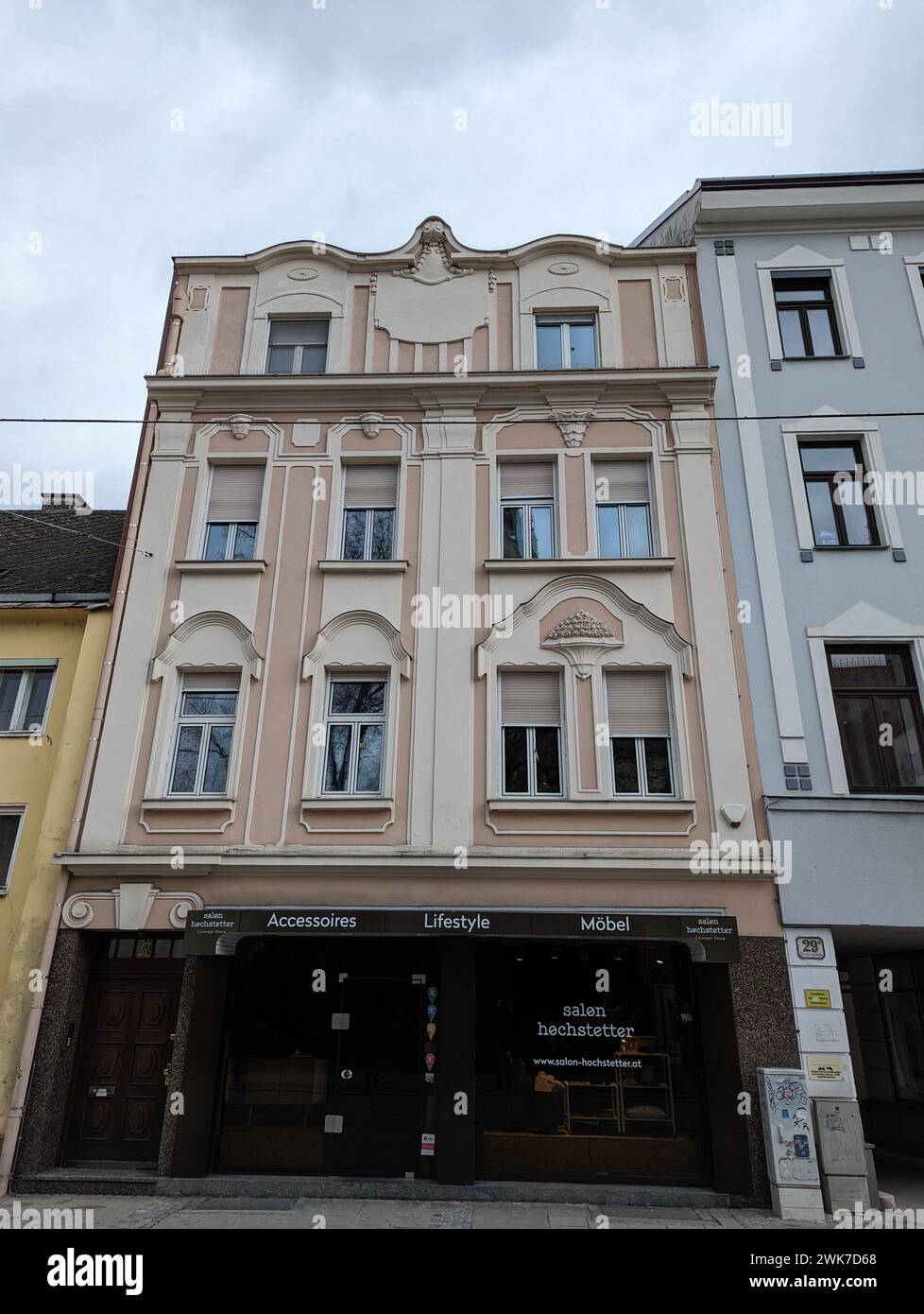 Concrete glass structures hi-res stock photography and images - Alamy