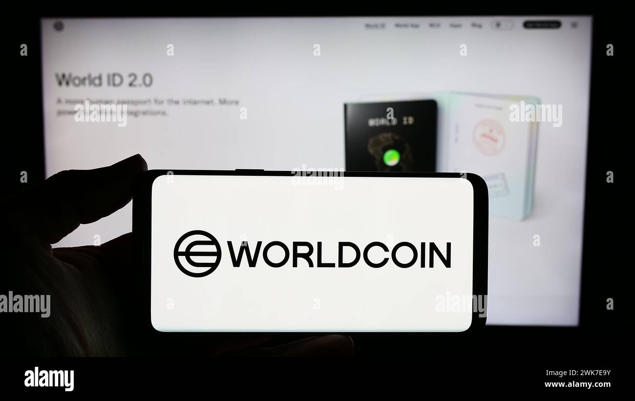 Worldcoin logo hi-res stock photography and images - Alamy