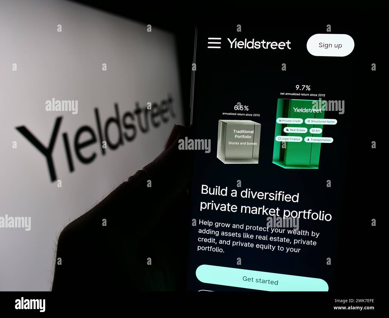 Yieldstreet logo hi-res stock photography and images - Alamy