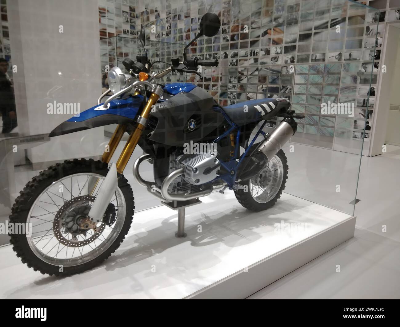 Platform on wheels with display hi-res stock photography and images - Alamy