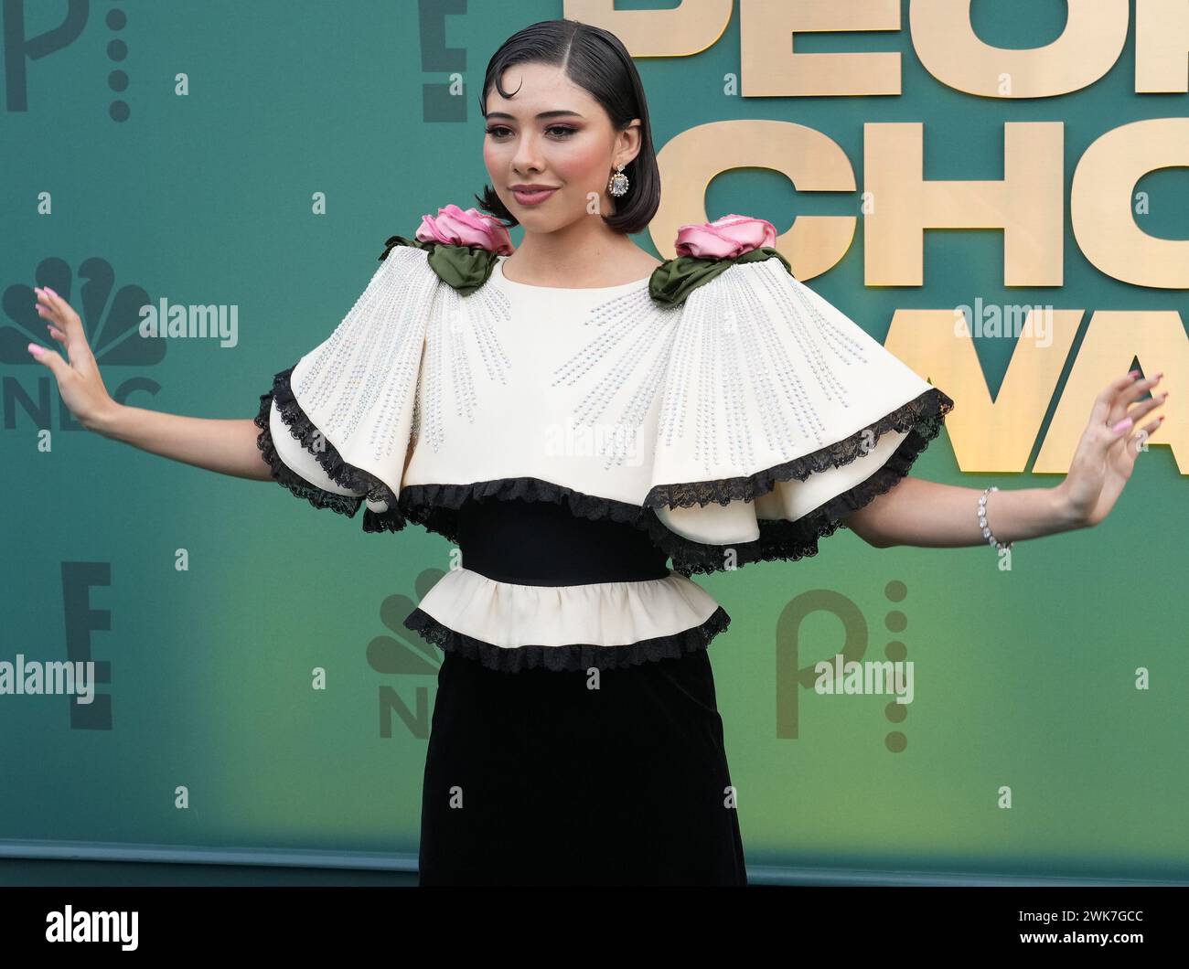 Los Angeles, USA. 18th Feb, 2024. Xochitl Gomez walking on the red ...
