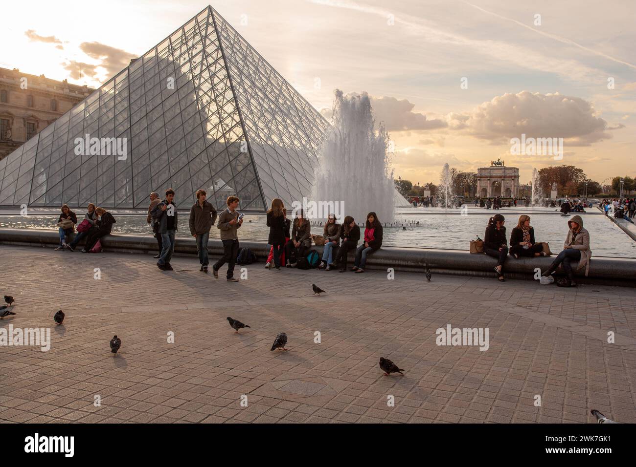 French pyramid hi-res stock photography and images - Alamy