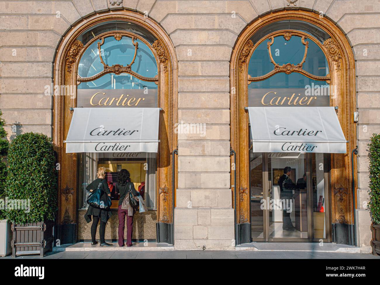 FRANCE / IIe-de-France/ Paris/Cartier shop at the Av. des Champs ...