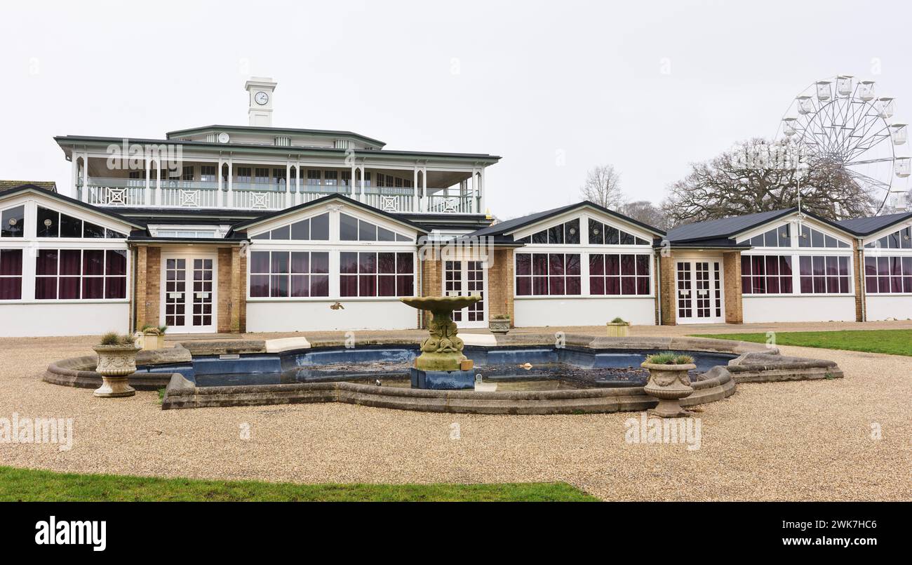 Kettering park hi-res stock photography and images - Alamy