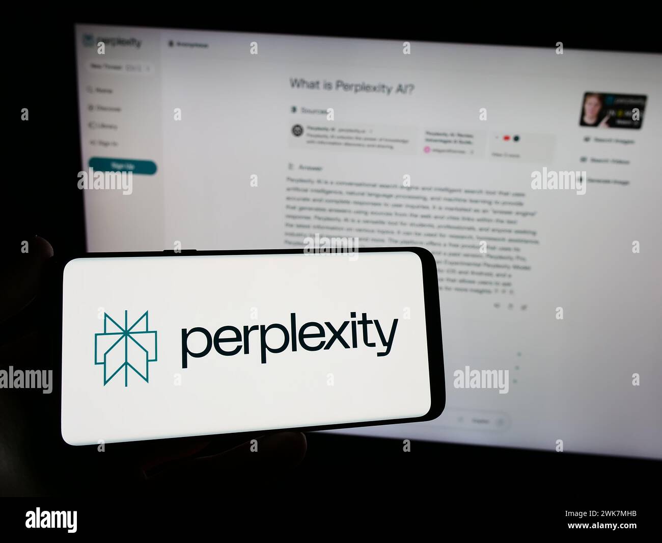 Perplexity ai logo hi-res stock photography and images - Alamy