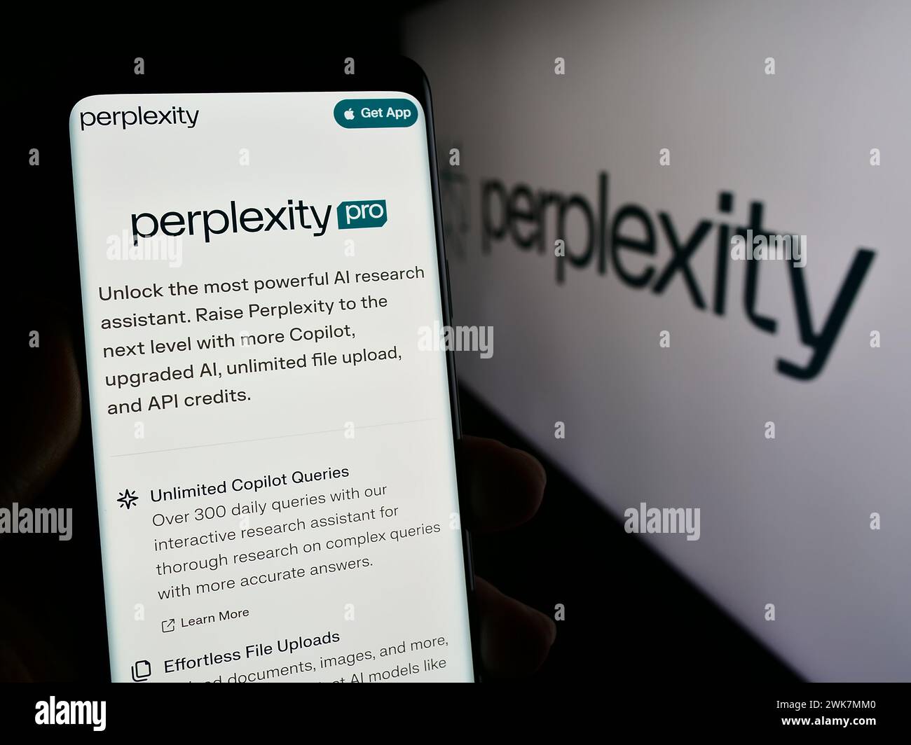Perplexity ai logo hi-res stock photography and images - Alamy