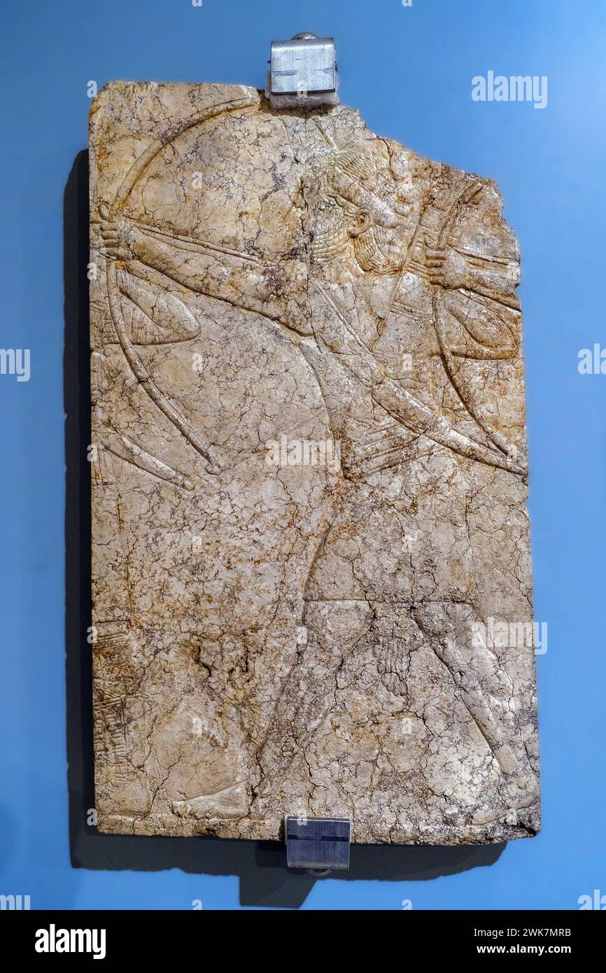 Assyrian archers shooting arrows - Neo-Assiryan Empire, reign of ...