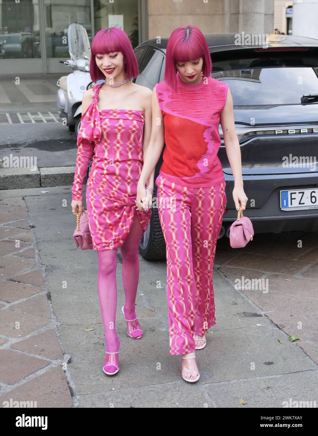 Aya e Ami Amiaya street style outfit before Missoni fashion show during ...
