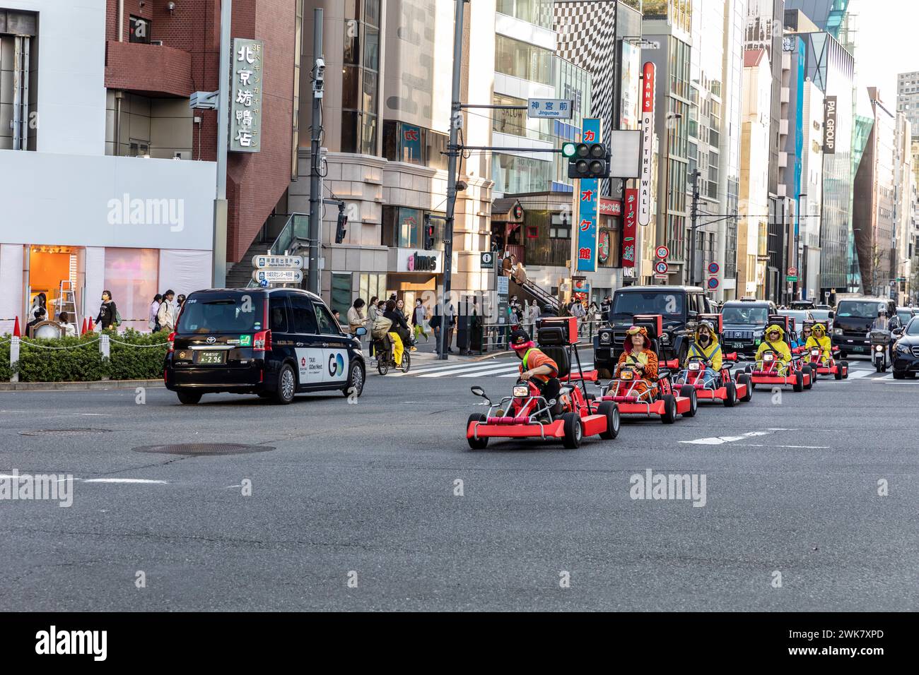Tokyo shibuya mario kart hi-res stock photography and images - Alamy