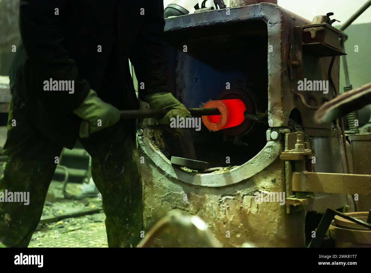 Foundry - casting non-ferrous metals in centrifugal metallurgical ...