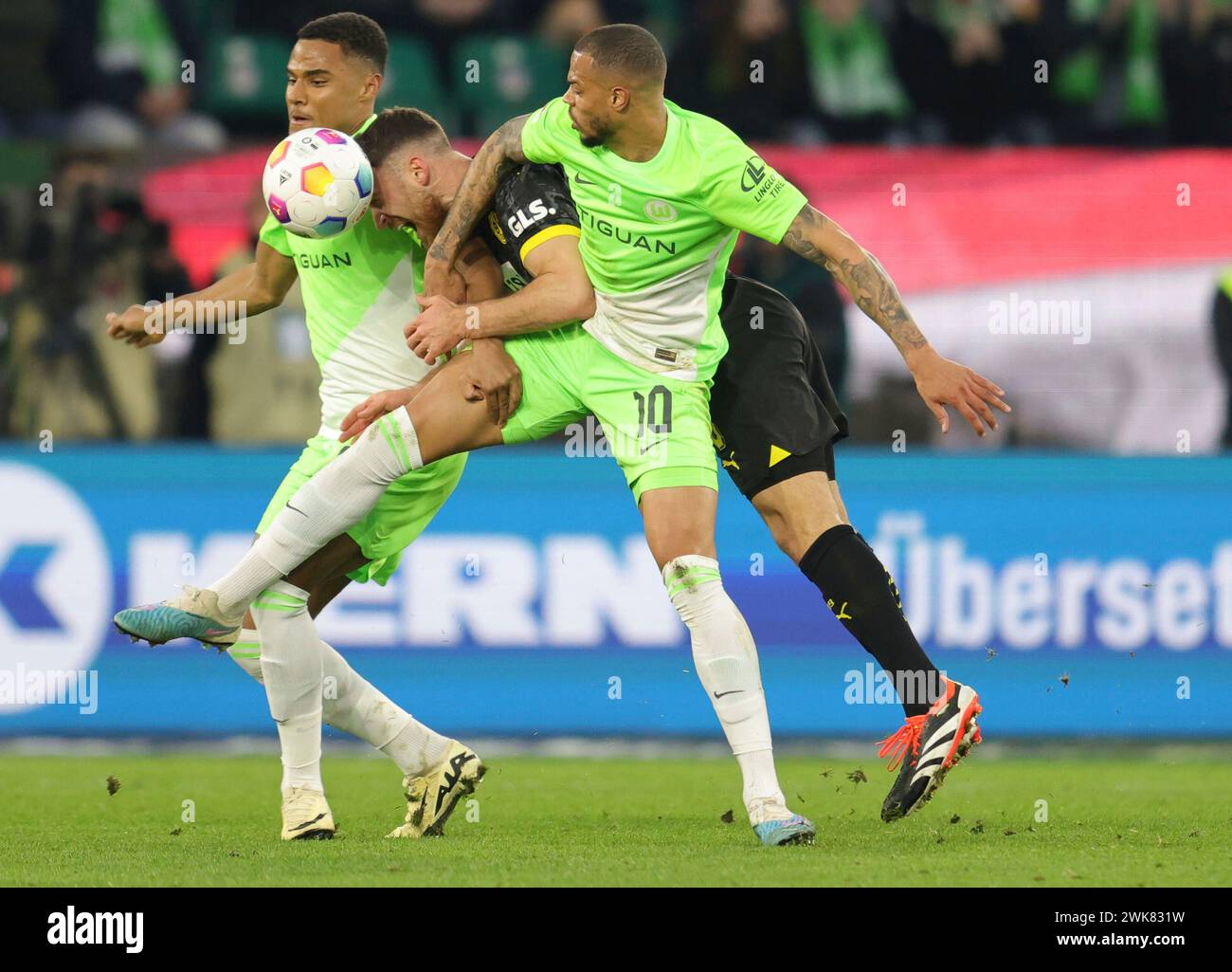 Wolfsburg, Deutschland. 17th Feb, 2024. firo: 02/17/2024 Football, Soccer, 1st Bundesliga First ...