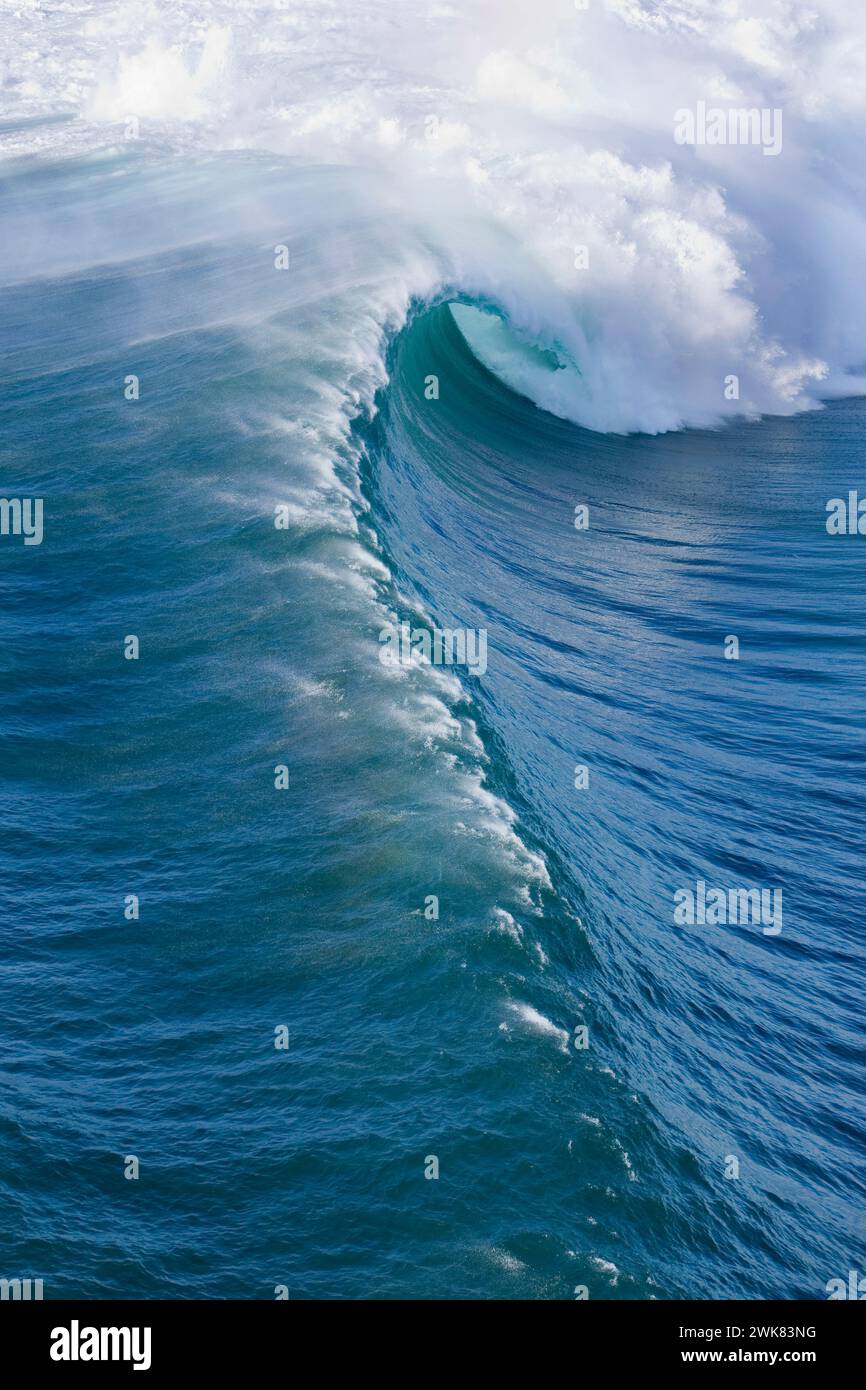 breaking wave in Hawaii Stock Photo - Alamy