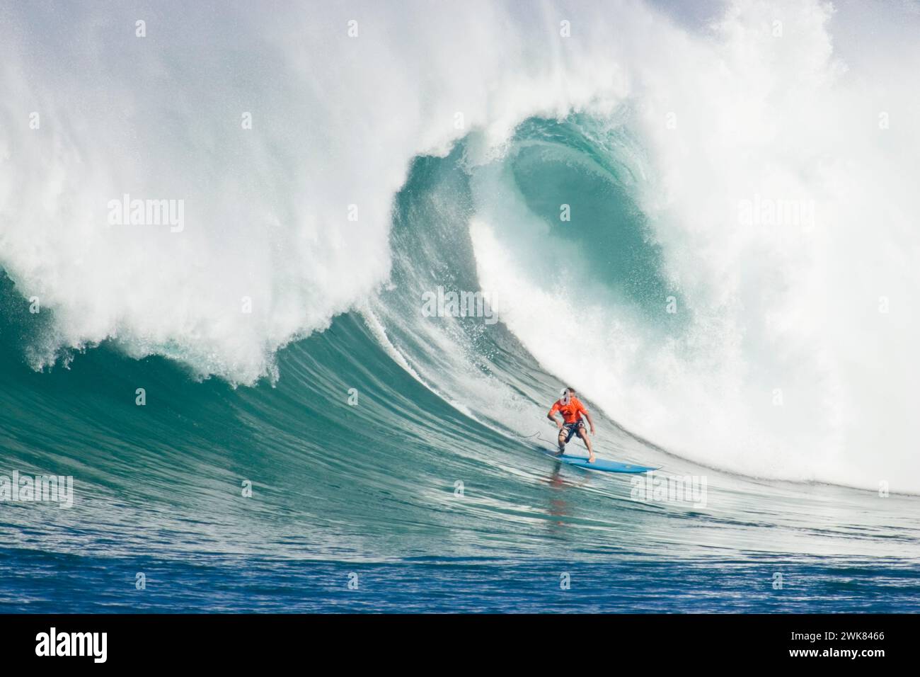 Big wave surfing contests hi-res stock photography and images - Alamy