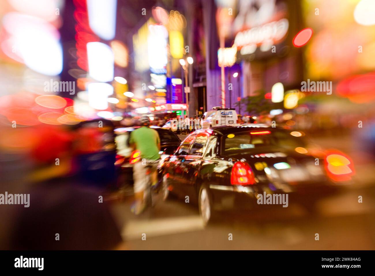 Nyc night image hi-res stock photography and images - Alamy