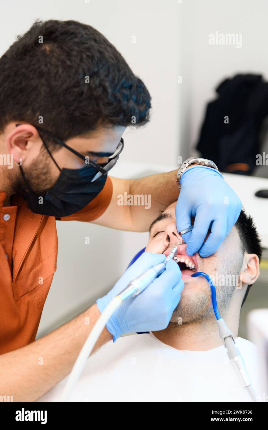 Dental care environment hi-res stock photography and images - Alamy