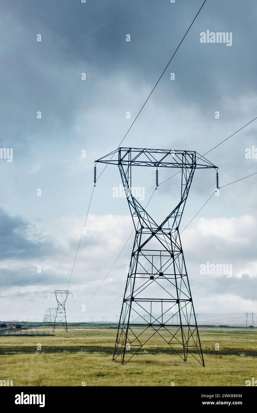 A power lines on a power line Stock Photo - Alamy