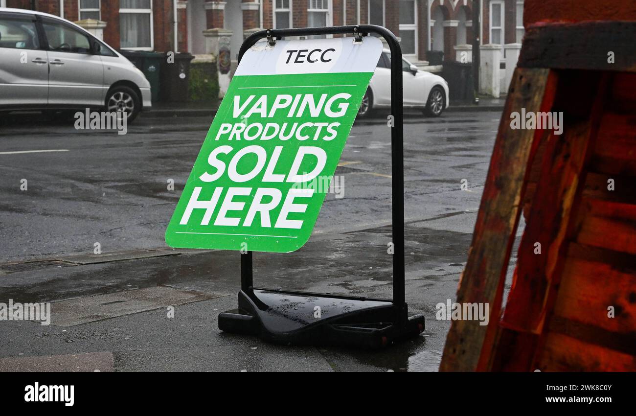 Vape products for sale hi-res stock photography and images - Alamy