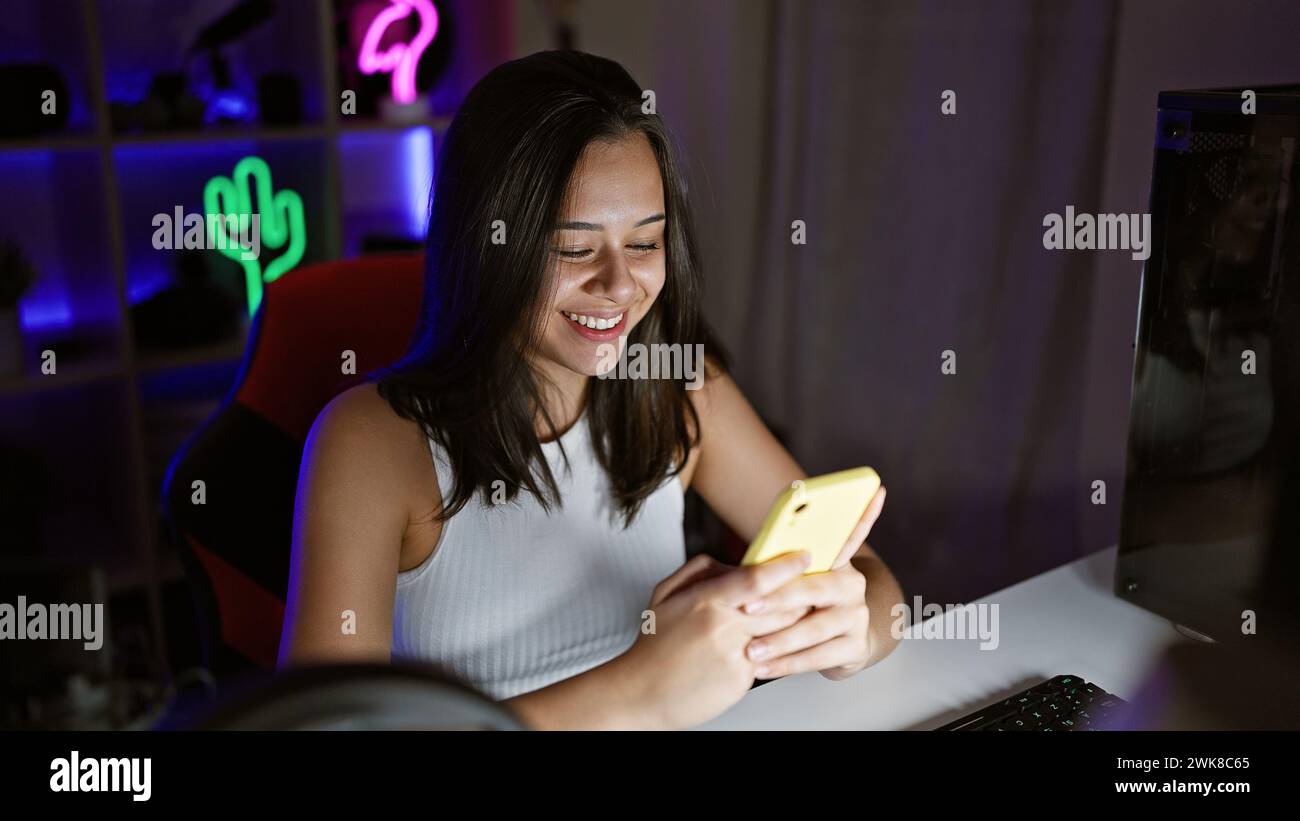Attractive young hispanic woman streamer hi-res stock photography and ...