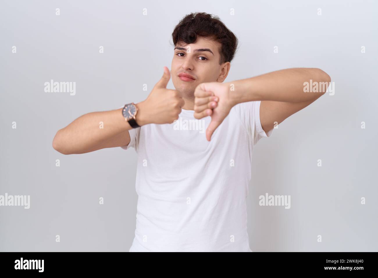 Thumbs up down neutral hi-res stock photography and images - Alamy