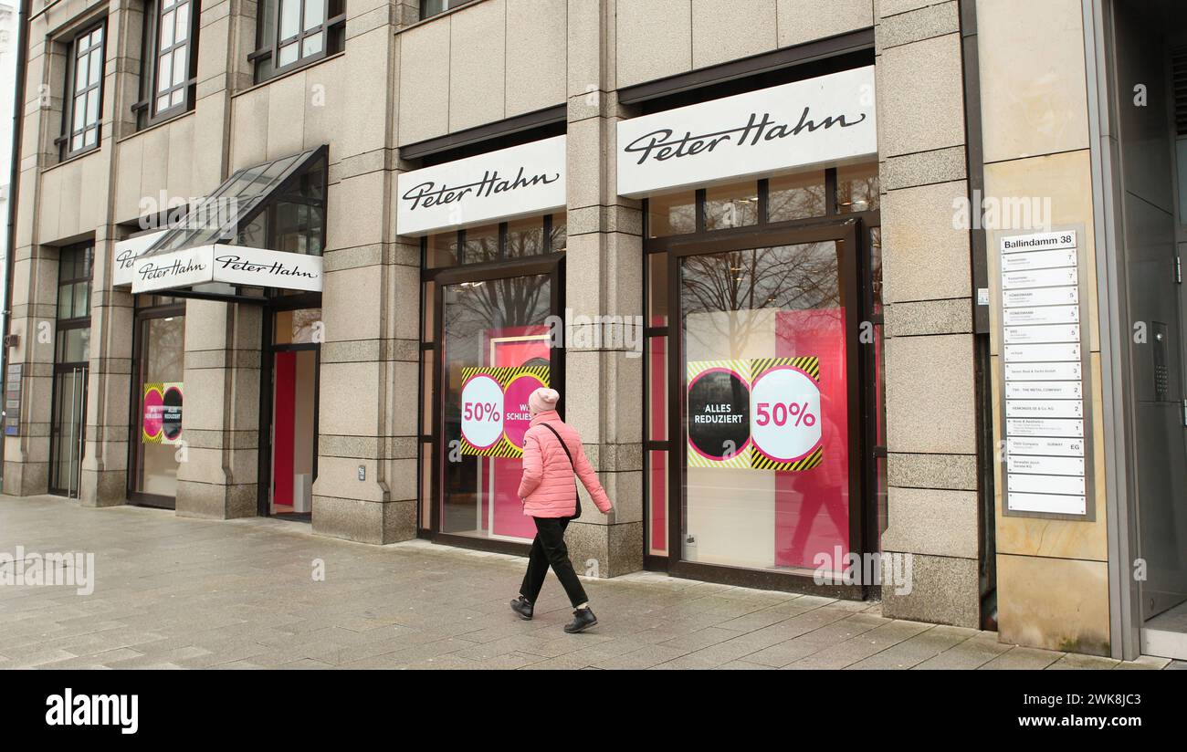 Filiale des Bekleidungsunternehmens Peter Hahn am Ballindamm 37 ...