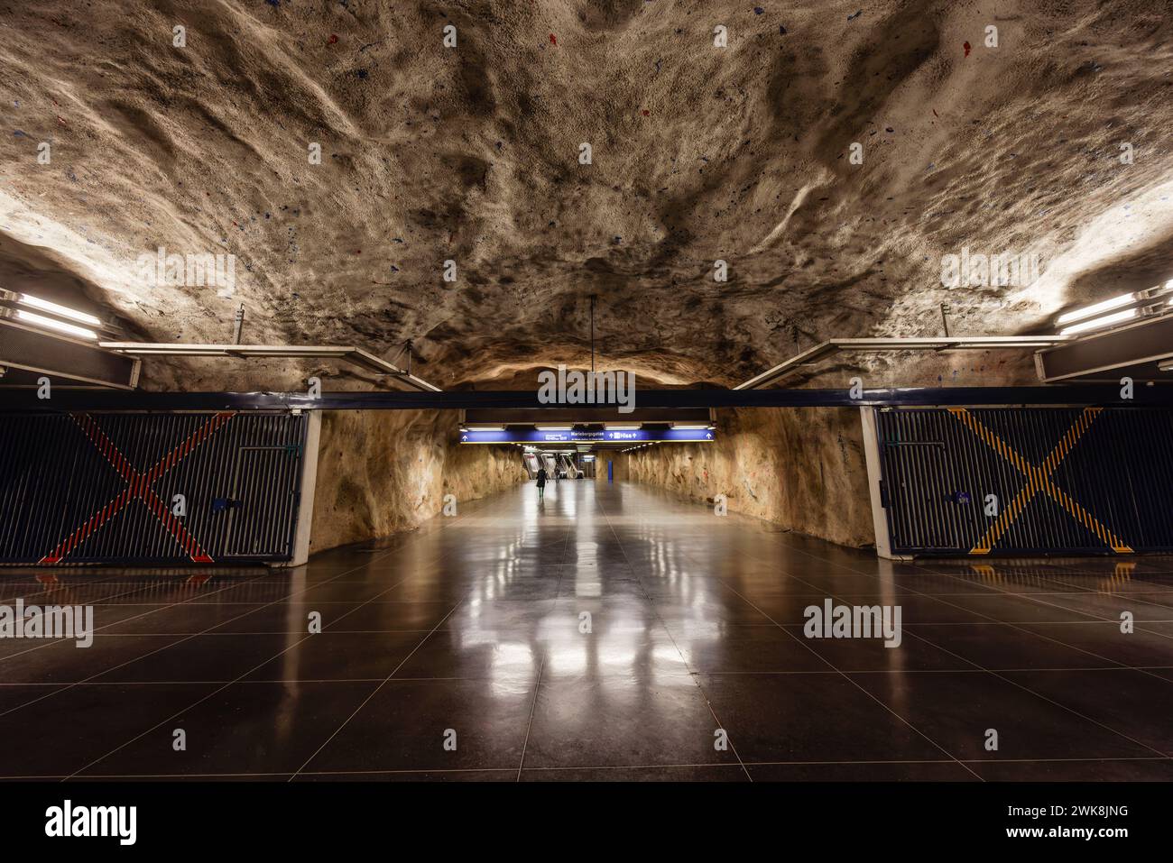 Fridhemsplan metro, subway on blue and green line, Stockholm tunnelbana ...