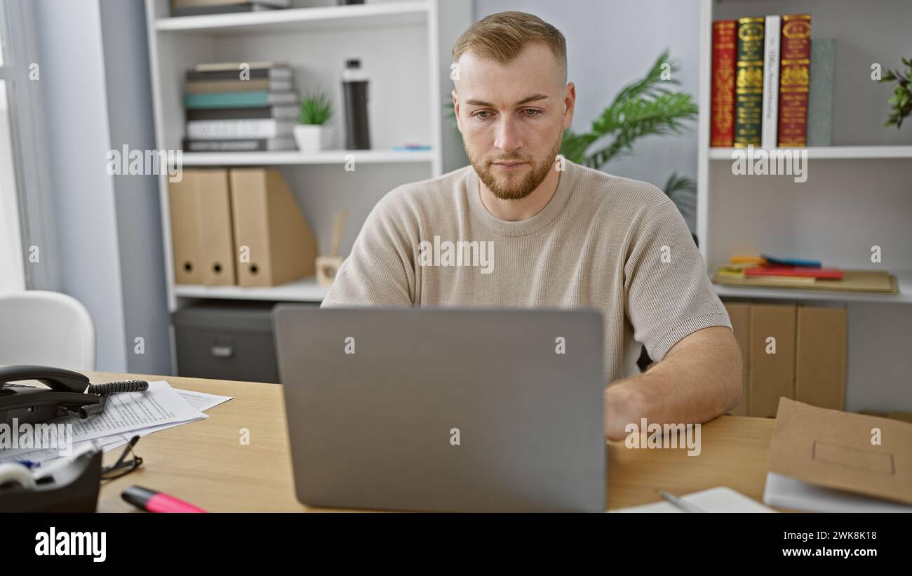 Well organized office space hi-res stock photography and images - Alamy