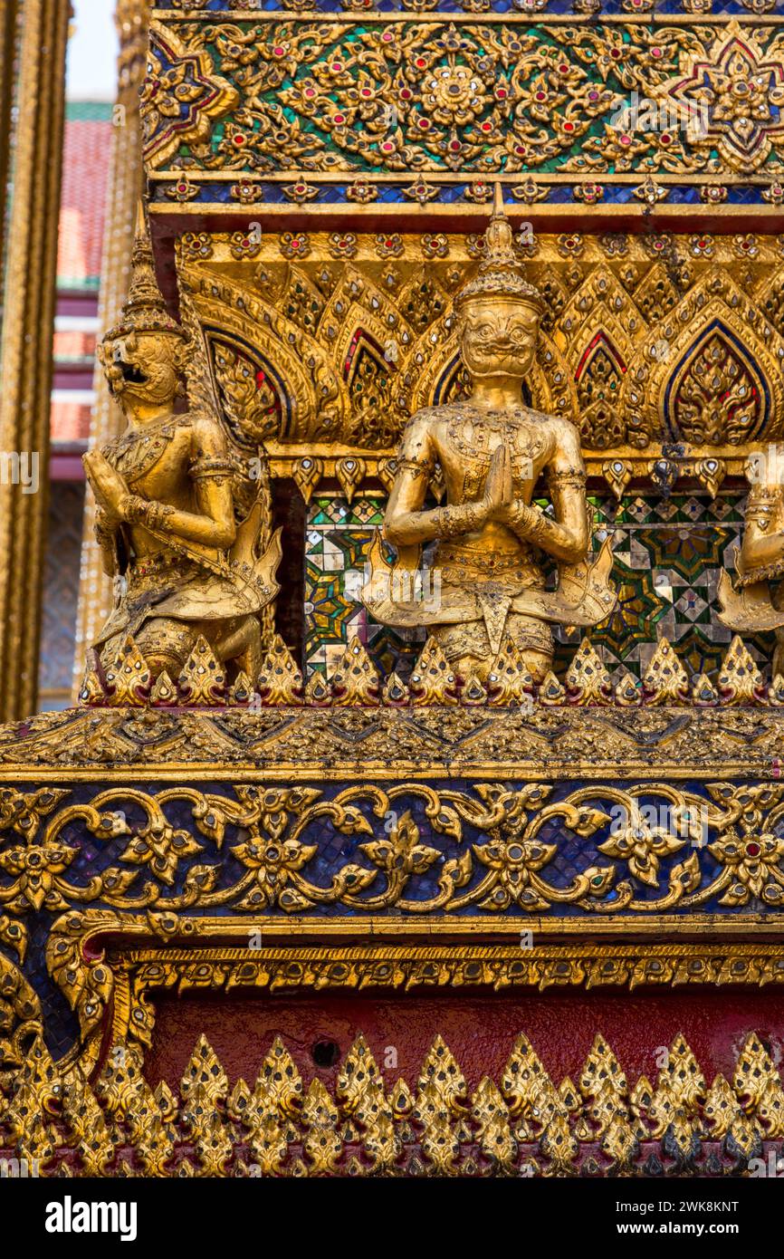 Small yaksha guardian statues on the Phra Mondhop in the Grand Palace ...