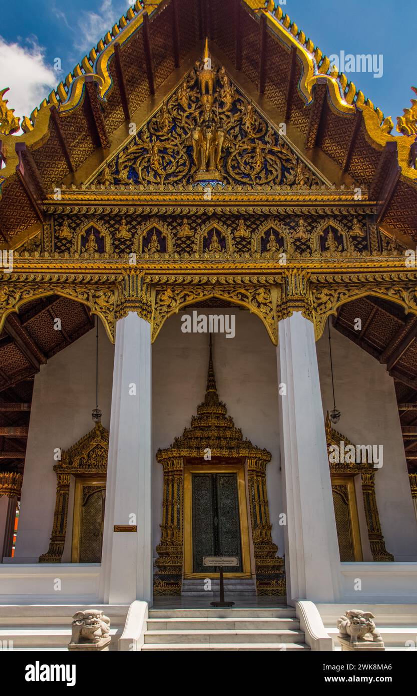 The Ho Phra Monthien Tham by the Temple of the Emerald Buddha at the ...