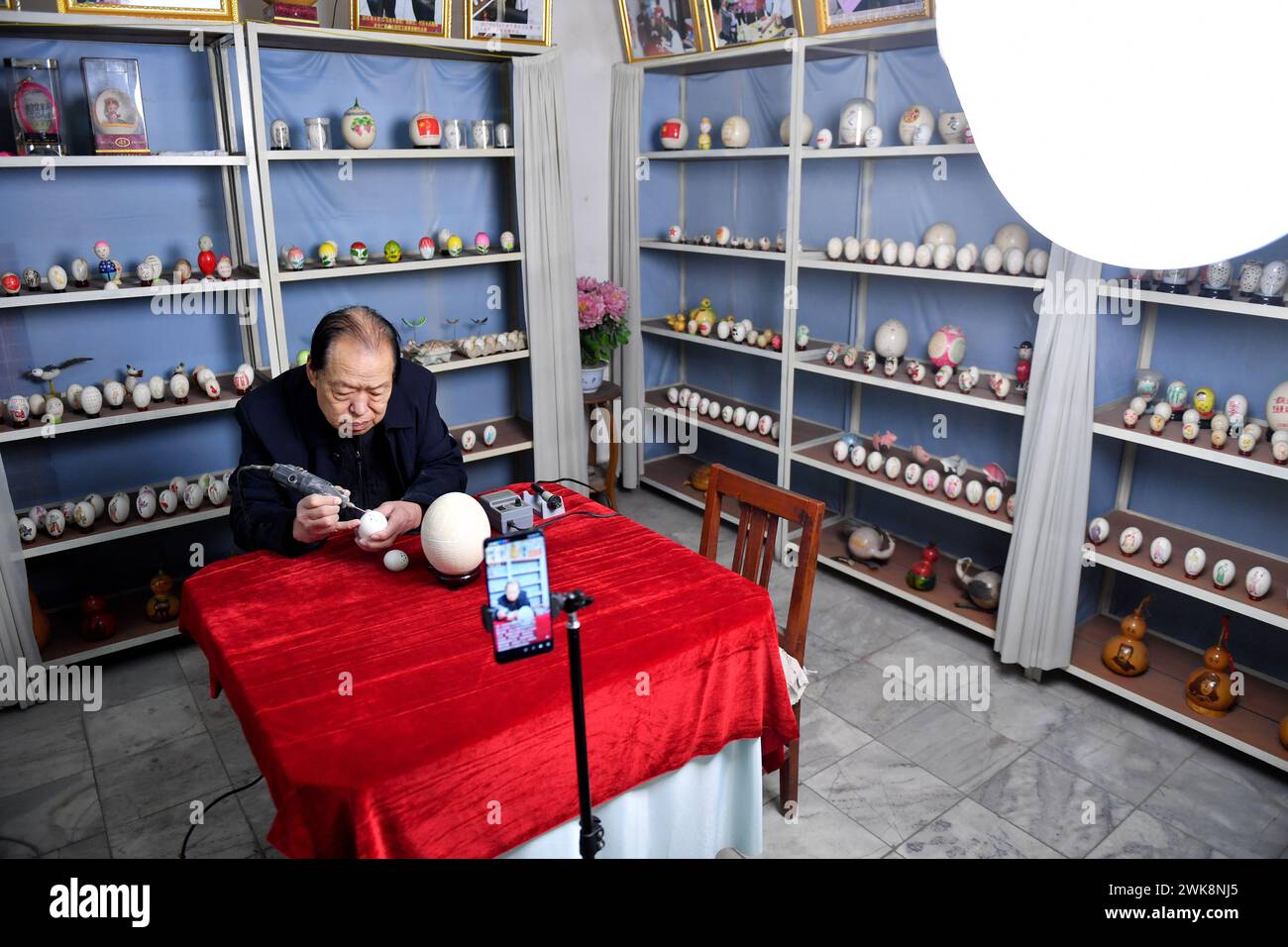 Handan, China's Hebei Province. 19th Feb, 2024. Craftsman Zheng ...