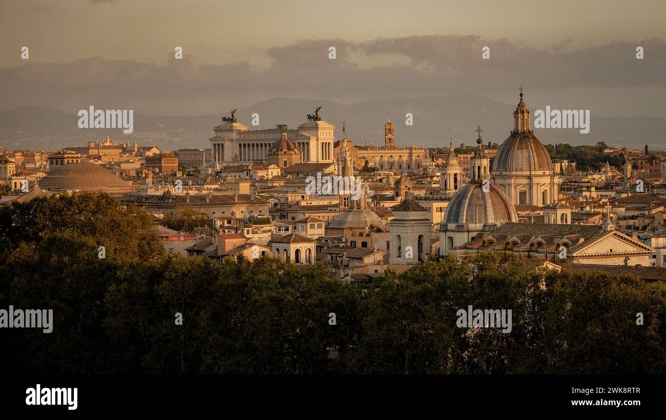 An aerial view of a sunset in Rome, Italy Stock Photo - Alamy