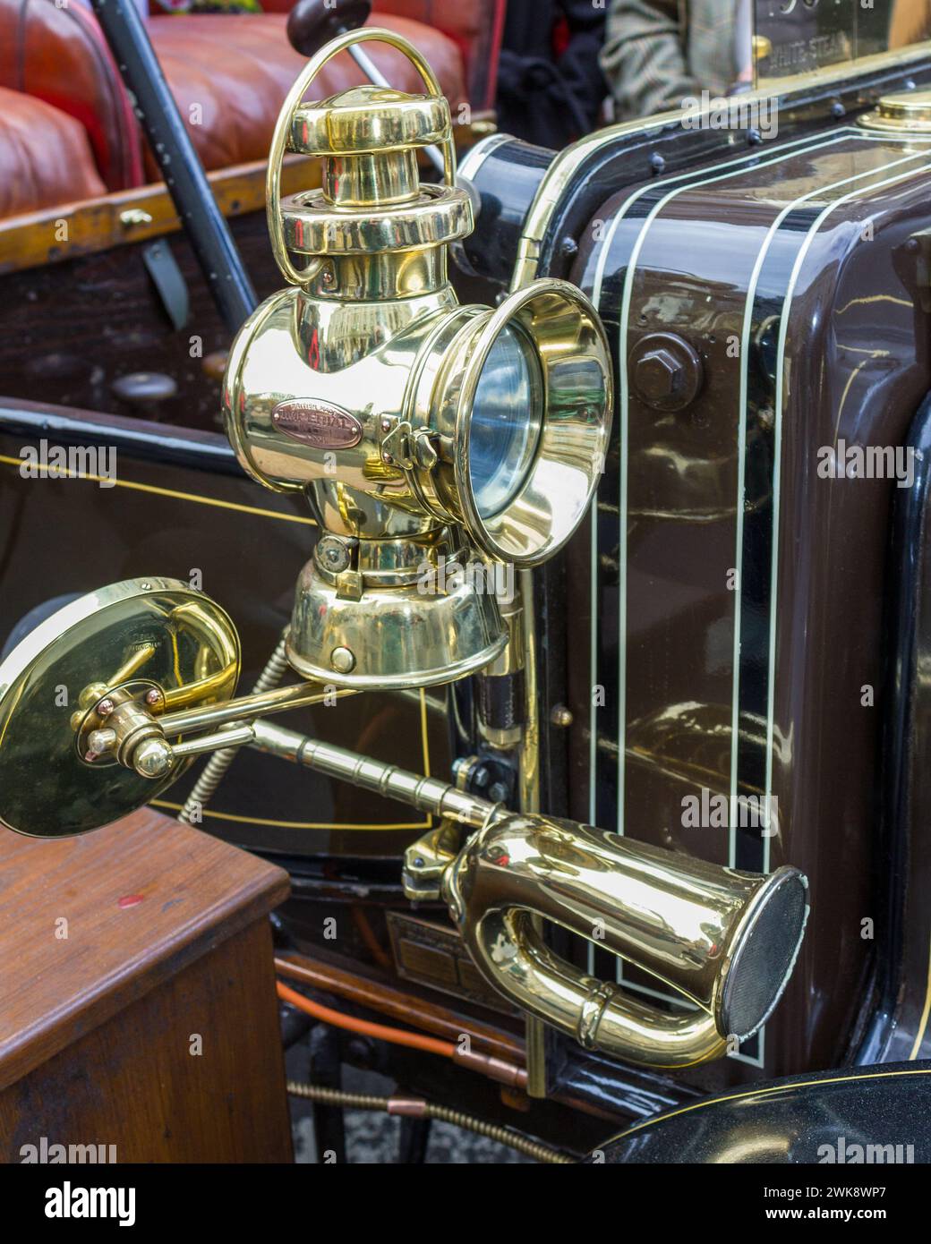 brass lamp Vintage classic car Stock Photo - Alamy