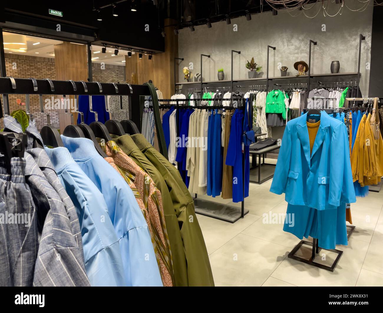 Shop Fashion stylish luxury clothes. Image and stylish services ...